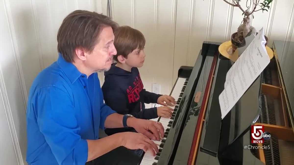 Boston Symphony Orchestra's Keith Lockhart goes back to his piano roots