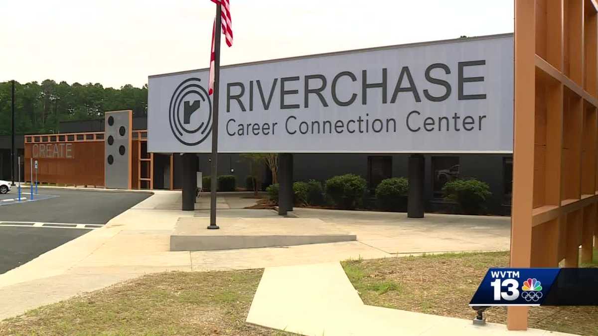 Riverchase Career Connection Center opens to students on first day of ...