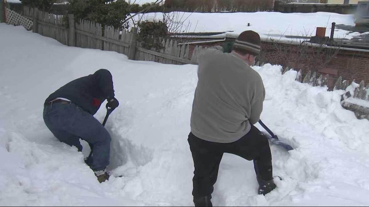 Group volunteers to shovel out disabled, elderly
