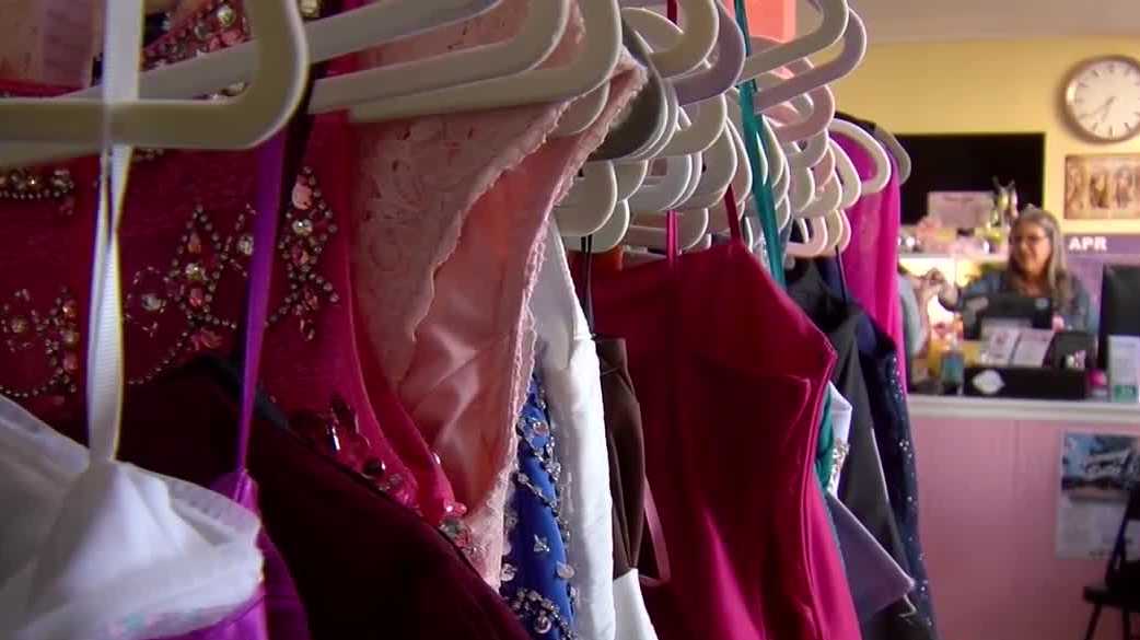 Arcadia thrift shop helps girls feel beautiful with free prom dresses