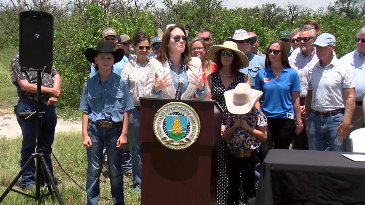 US Secretary of Agriculture discusses citrus issues in Hendry County Monday