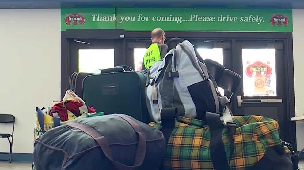 Asylum-seeker relocation efforts continue up to Thursday deadline