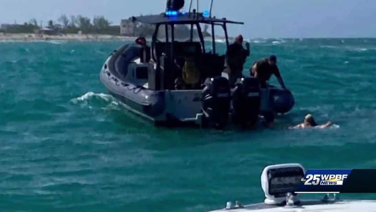 Martin County: Marine deputy rescues boaters stuck in water