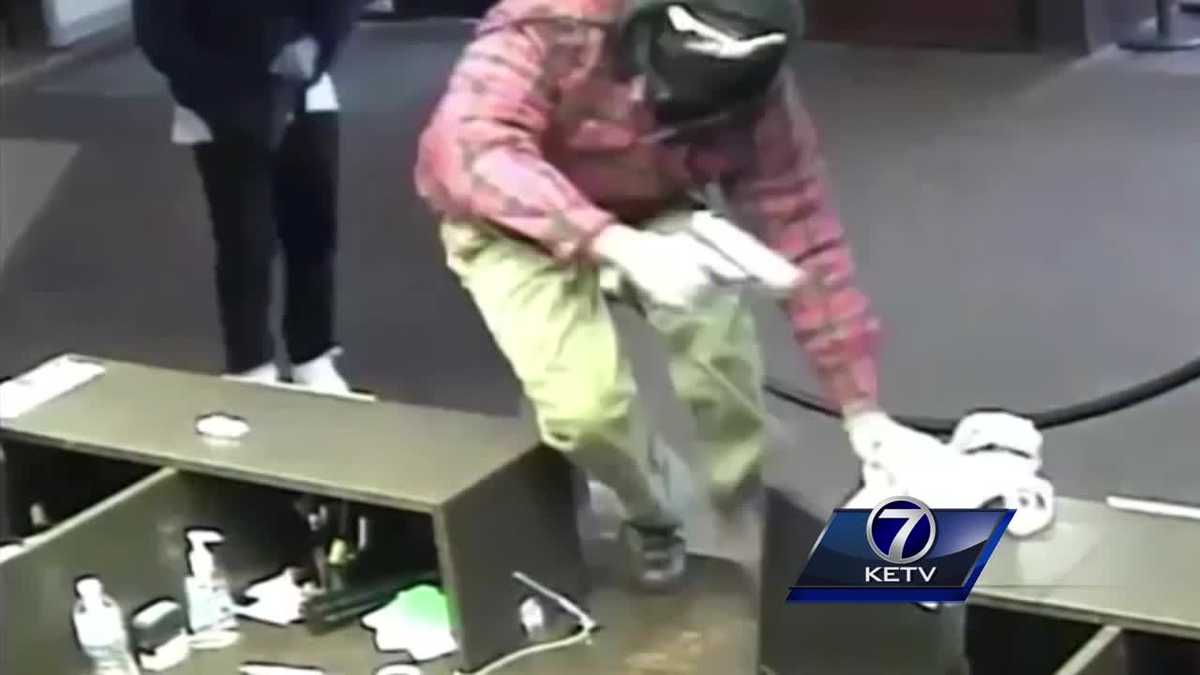 Crime Stoppers: Unsolved bank robbery