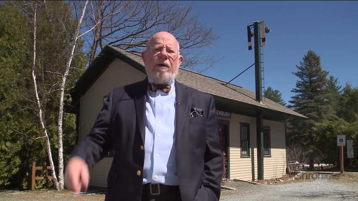 Fritz Wetherbee: John Hay Dies in Newbury