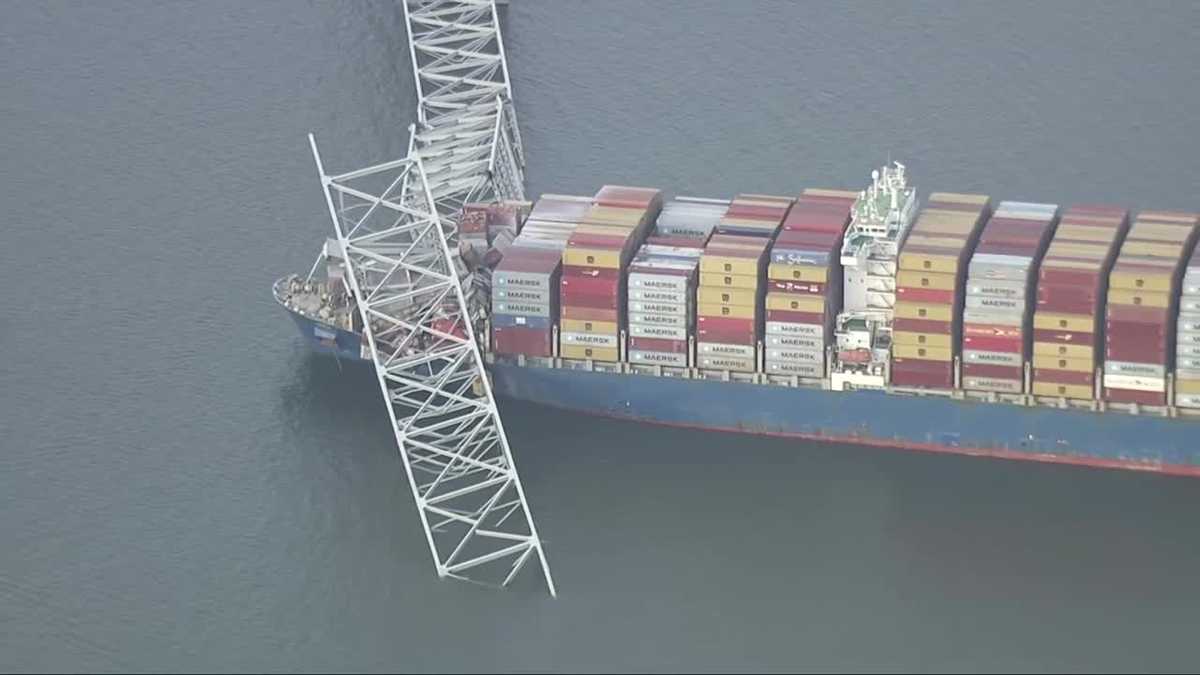 Aerials: Container ship collapsed Baltimore bridge