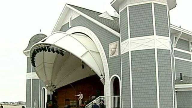 Seashell complex opens at Hampton Beach