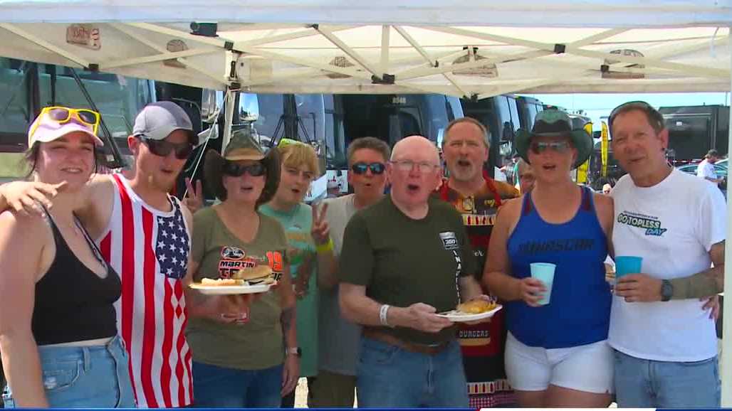NASCAR fans spend Father's Day watching Iowa Speedway's first Cup Series