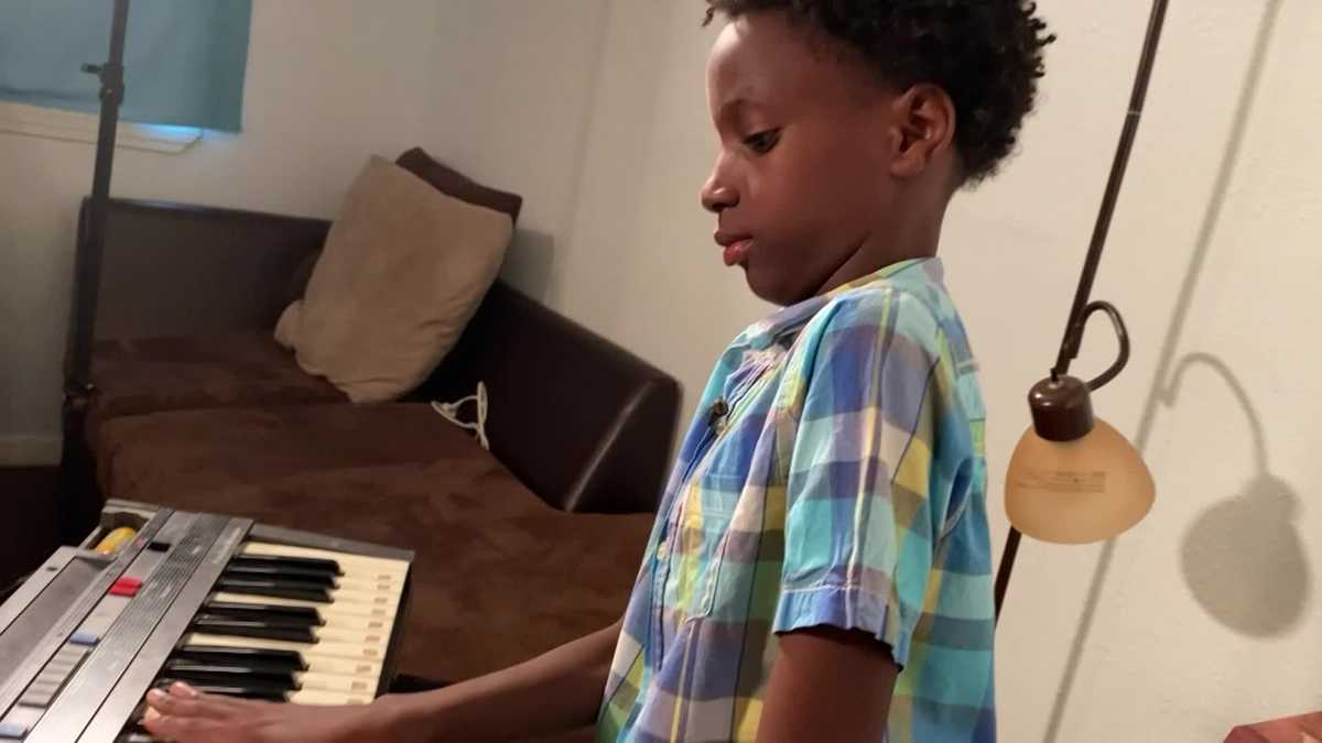 Watch: Video of fifth-grade student playing a keyboard goes viral