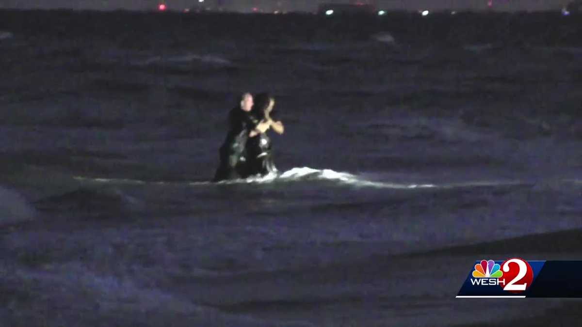 Wanted man attempts to swim away from police in Cocoa Beach