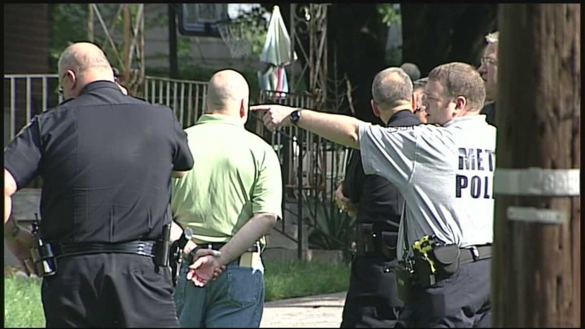 Police: Man takes KFC employee hostage during robbery, is fatally shot ...
