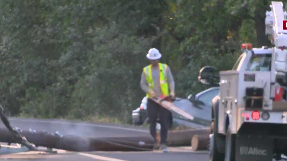 Car crashes into pole on Auburn Folsom Road in Loomis