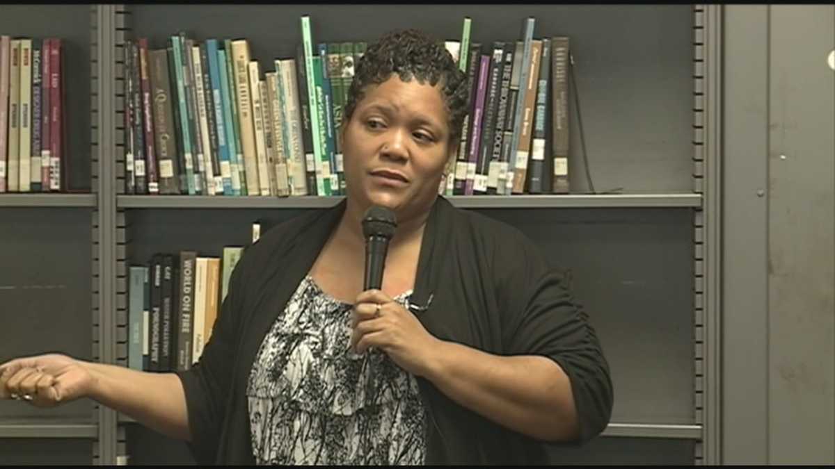 Exonerated death row inmate speaks to area students