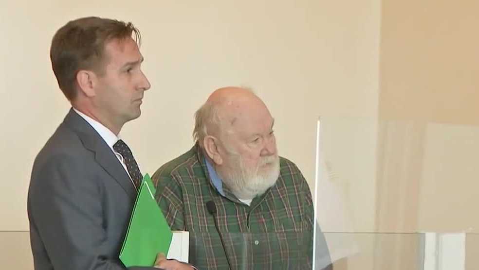 Jury deliberates in retiral of 1988 cold case killing of NH girl