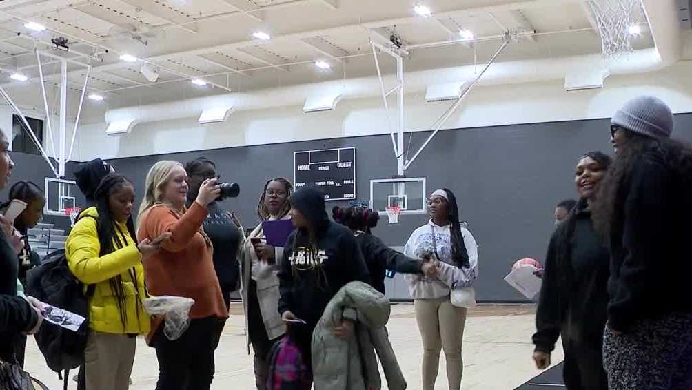 WNBA star, Milwaukee native Arike Ogunbowale inspires teen girls