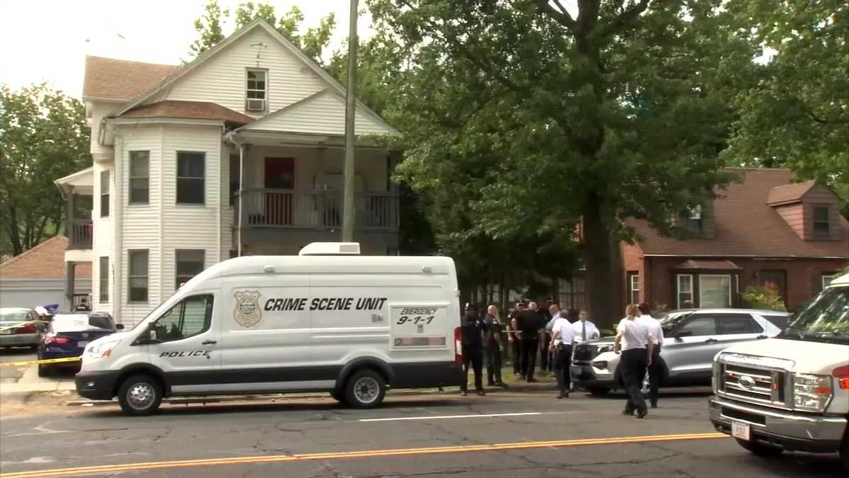 Two dead, children hurt in Springfield, Massachusetts, shooting