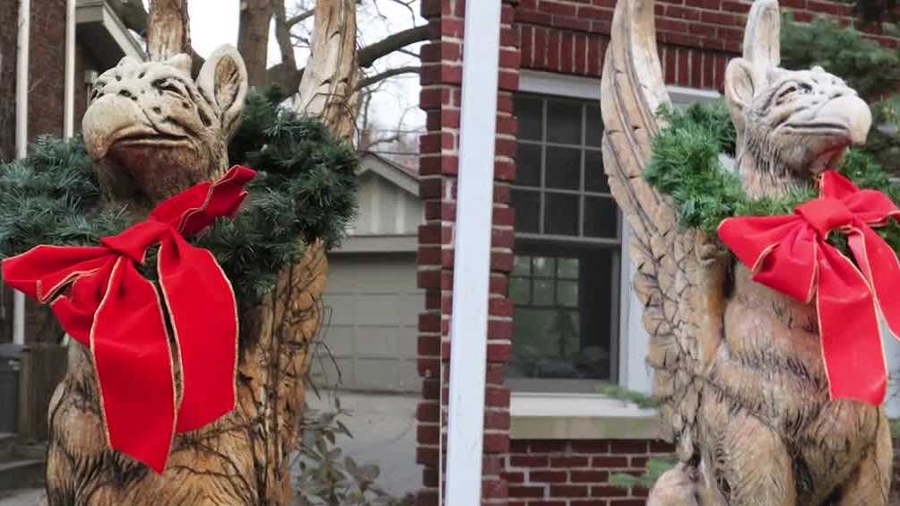 Woman has two griffin statues stolen from front porch
