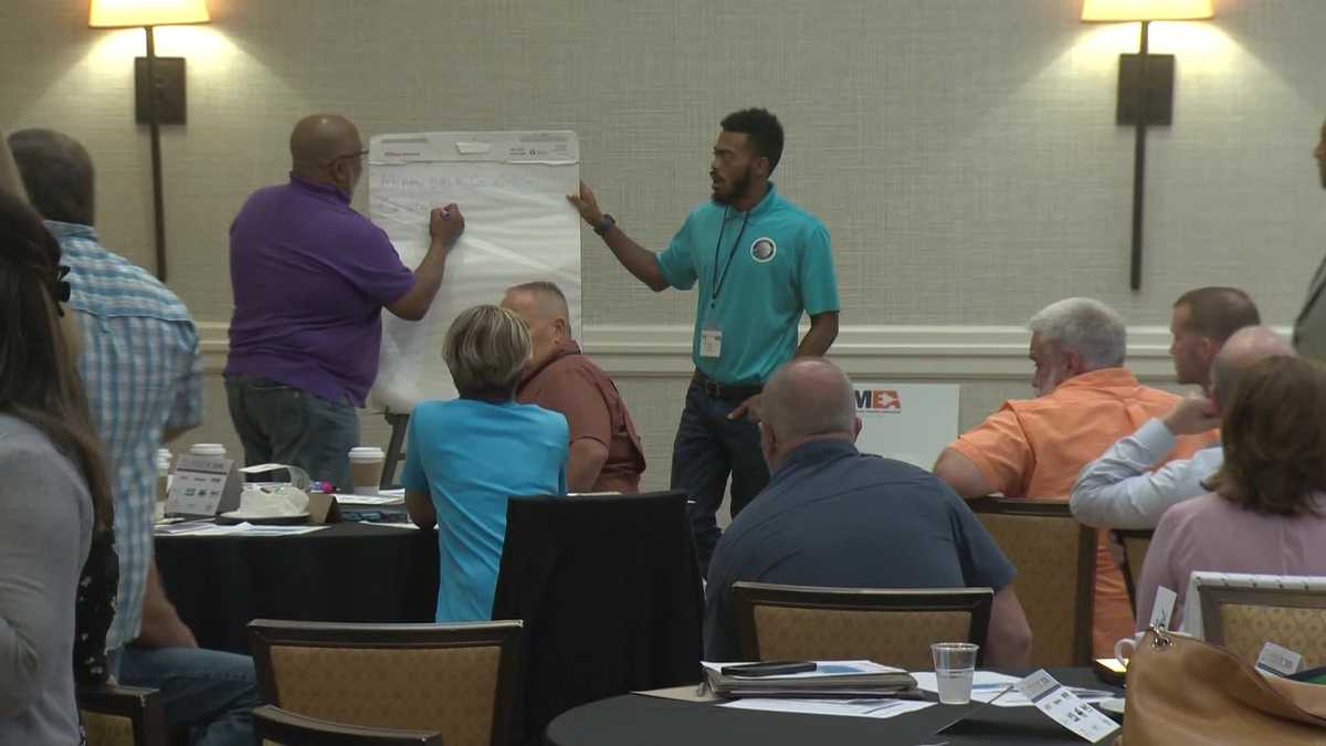 Hurricane simulation: Florida officials practice storm response