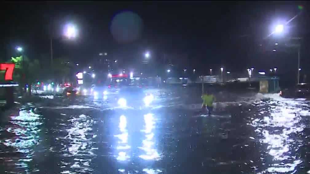 Sudden flash floods across Albuquerque lead to action Sudden flash floods across Albuquerque lead to action