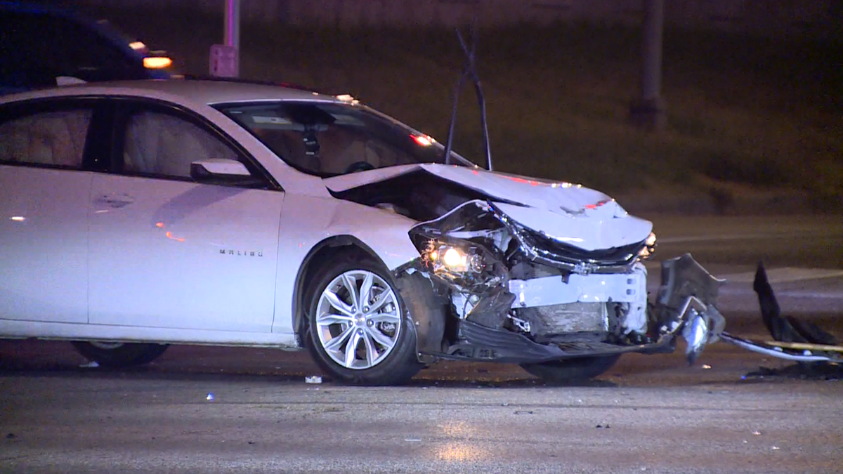Vehicles badly damaged after multi-vehicle crash in OKC