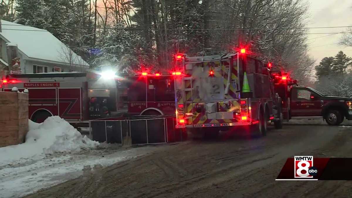 Fire breaks out at home in Naples overnight