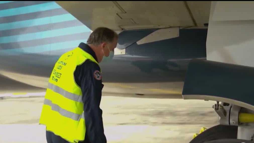 Missing piece on aircraft prompts Boeing to ask airlines to inspect all ...