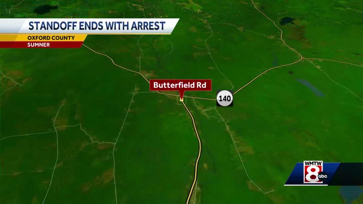 Eleven-hour standoff in Sumner ends in man's arrest