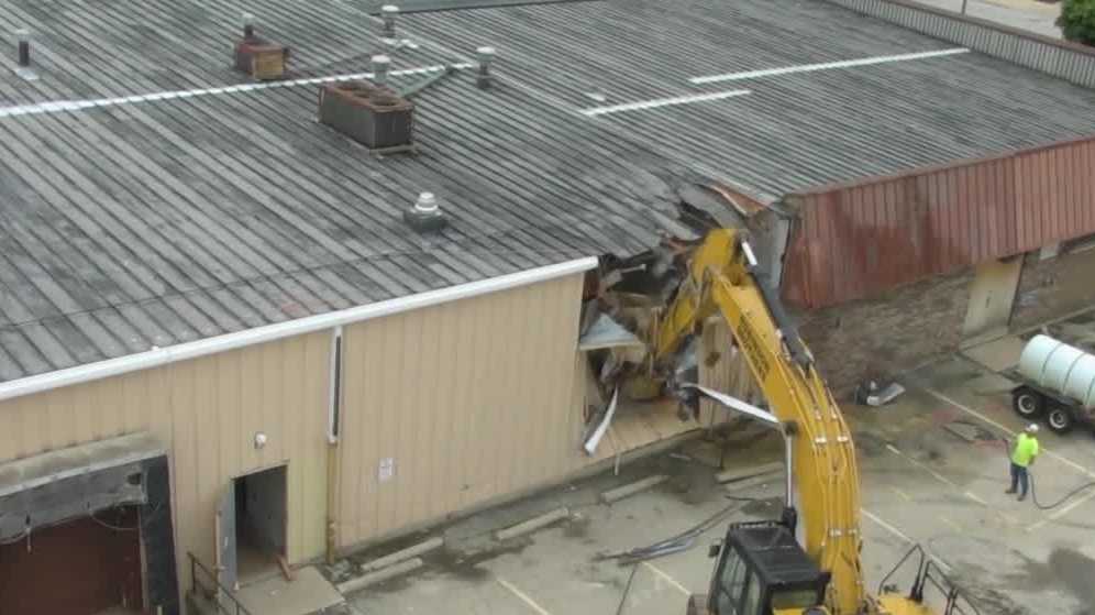Demolition begins at site of new Milwaukee Public Museum