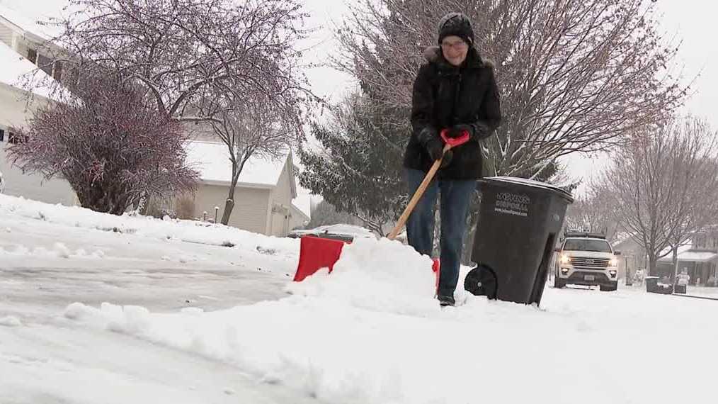 Live updates: Snowstorm impacts across southeast Wisconsin