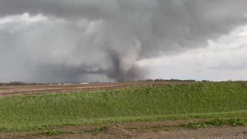 Tornadoes tear through Nebraska and Iowa Friday