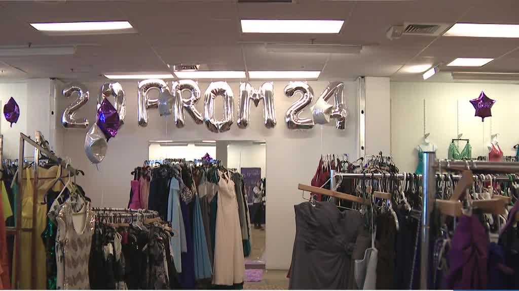 Missy's Closet offering free prom dresses at Manchester event