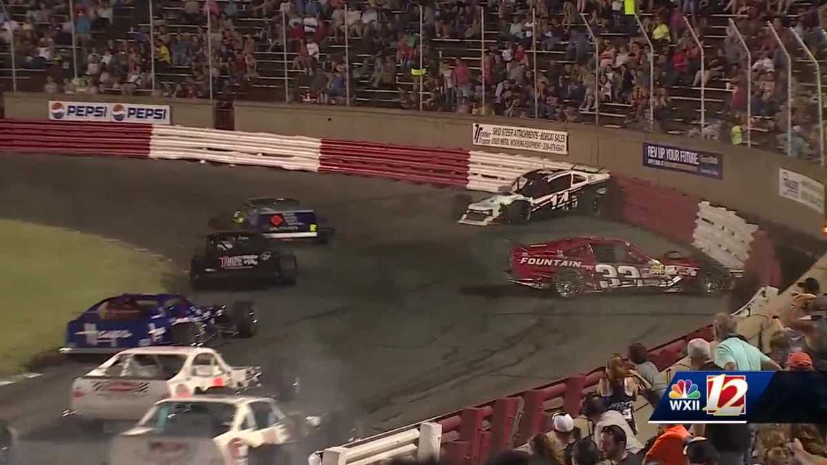 Sportsman 100 featured at Bowman Gray Stadium