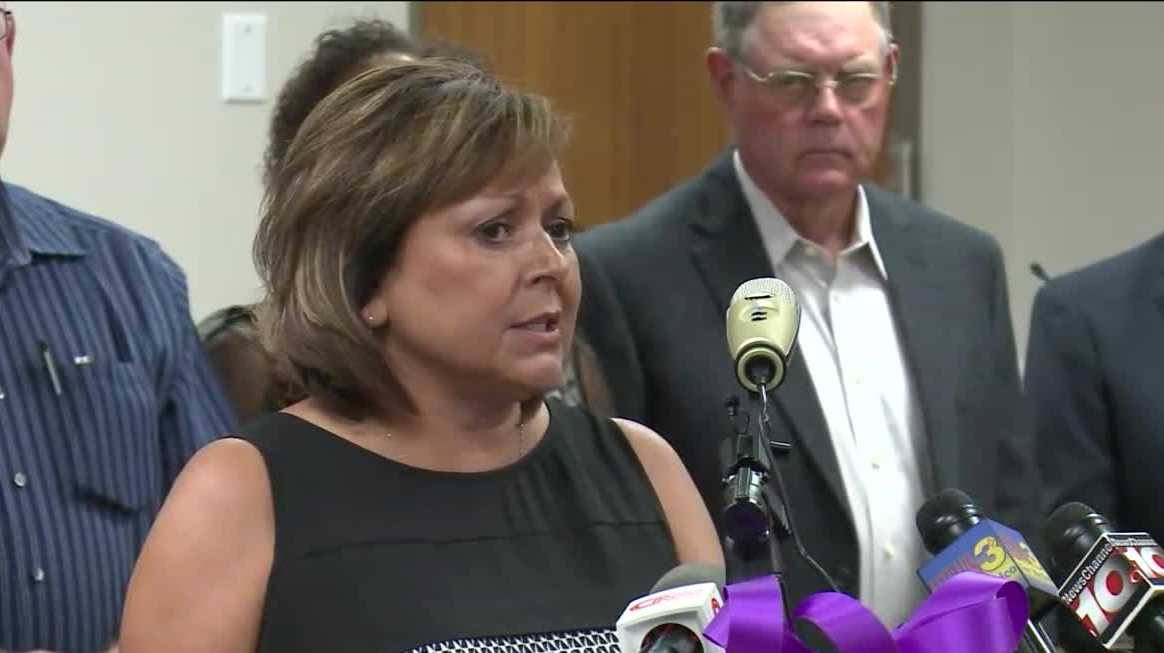 Press Conference: Officials release details on deadly library shooting