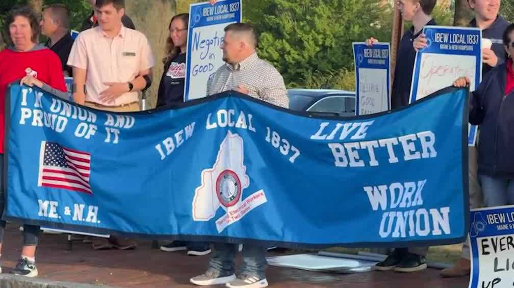 Eversource workers demand new contracts