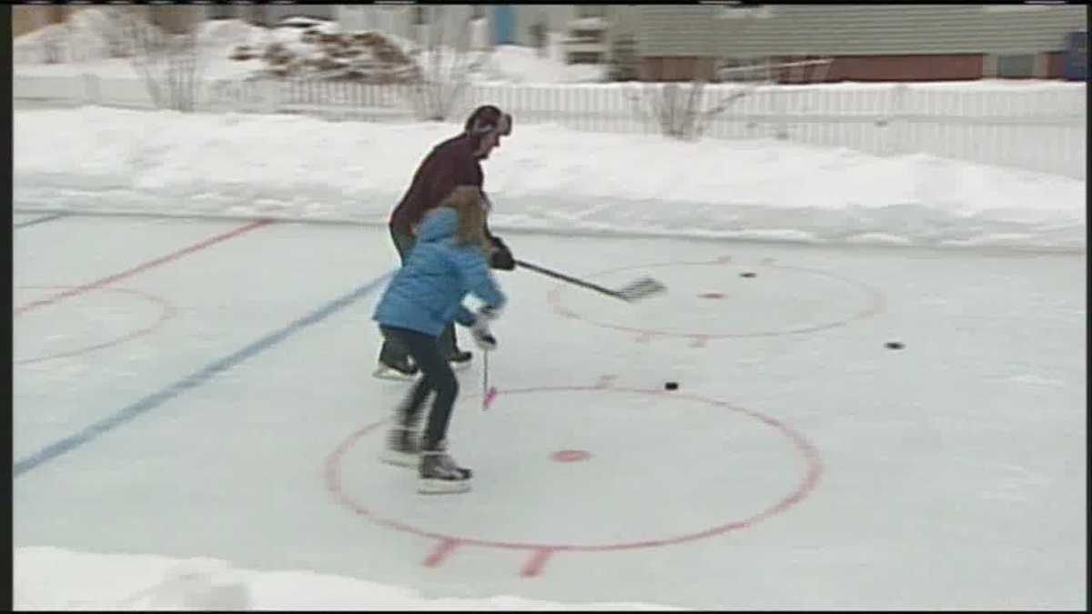 State-of-the-art backyard hockey rink in Maine