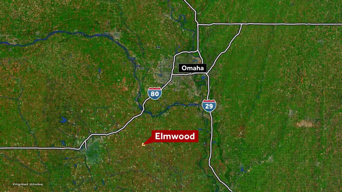 Multi-vehicle crash in Cass County critically injures two men