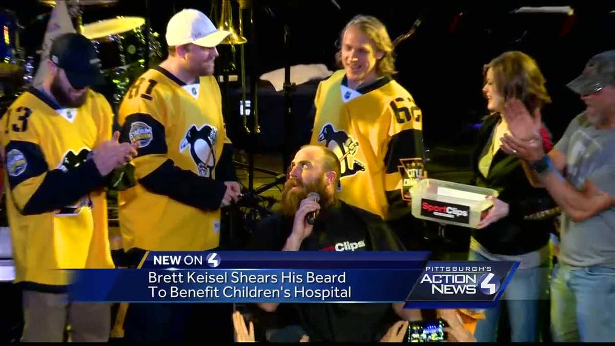 Former Steeler Brett Keisel shears his beard
