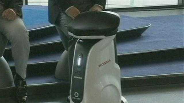 Honda unveils self balancing chair.