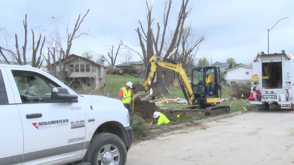 Nebraska, Iowa line workers reflect on working during tornadoes