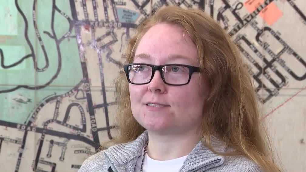 911 operator recounts phone call with semi driver hanging off I-65