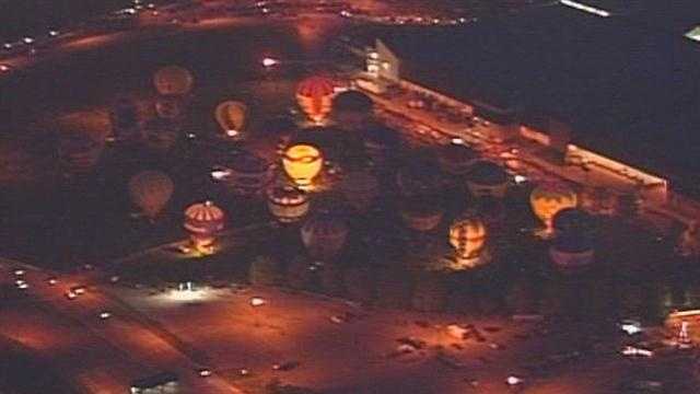 Balloon Glow Entertains Patrons