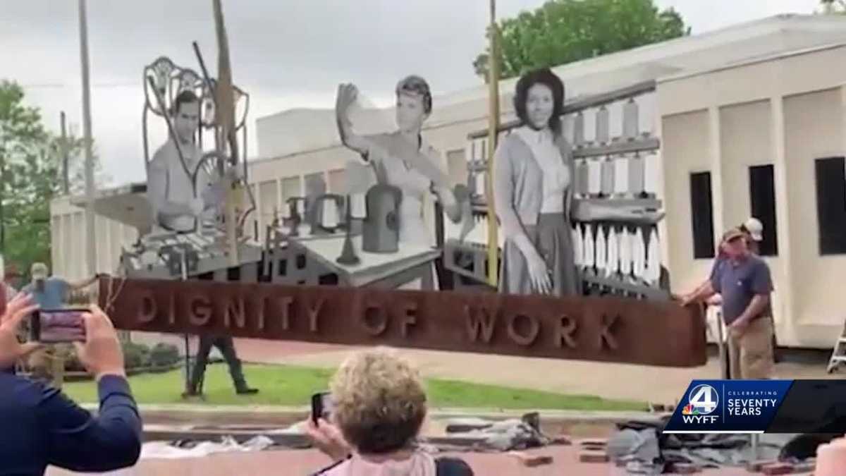 North Carolina: Man honors mill workers, including late mother, with ...