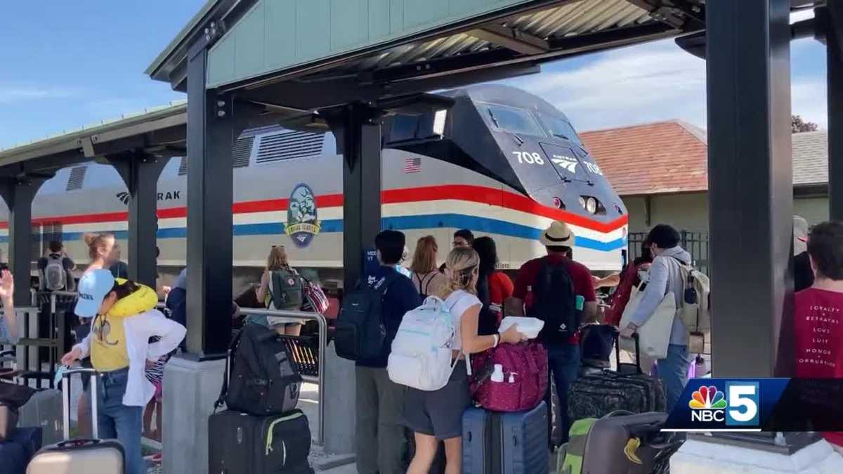 Amtrak passengers welcome chance to relax on new route through Middlebury