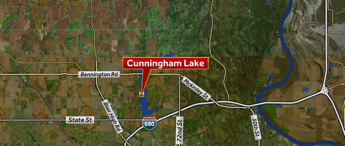 Lake Cunningham person without life jacket, water rescue deployed