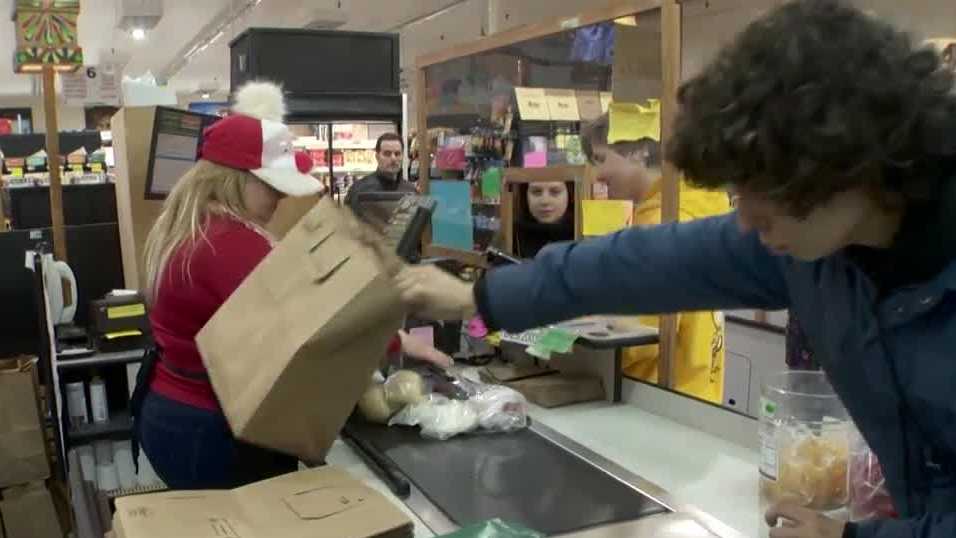 List: Grocery stores open on Christmas in the Sacramento area