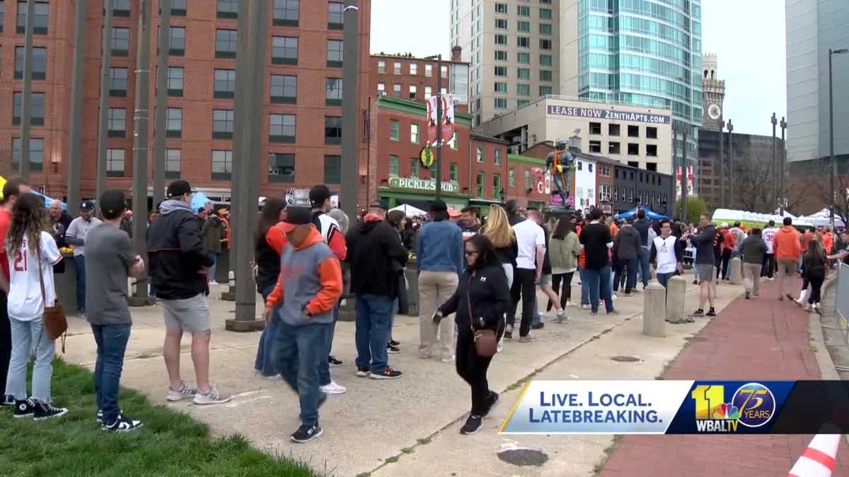 'This is what Baltimore should be': Busy night attracts thousands