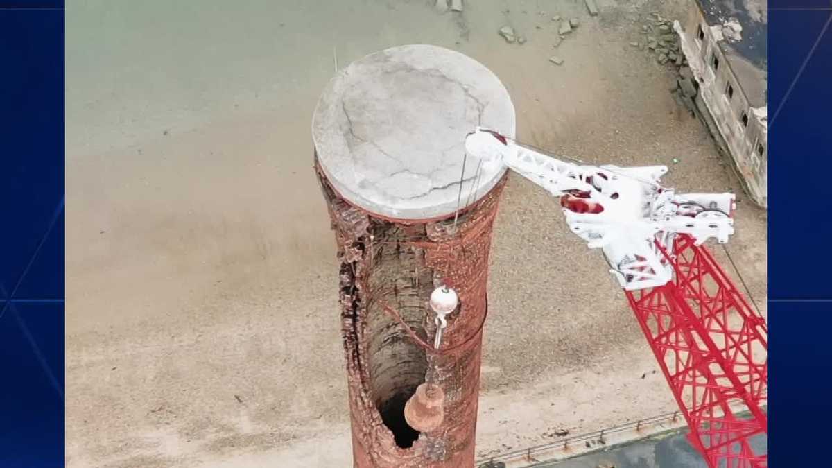 Iconic, 210-foot tall Plymouth, Massachusetts smokestack demolished