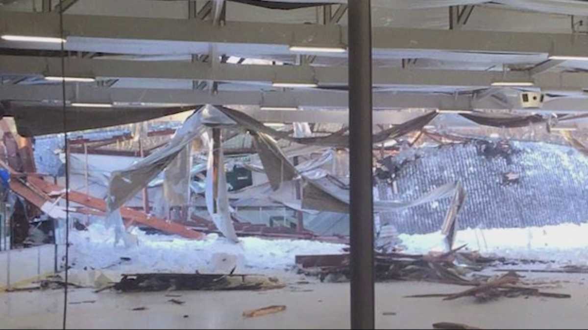 Youth hockey players escape injury in rink roof collapse