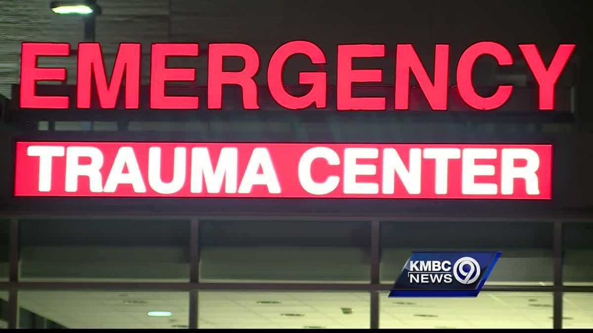 Father, daughter show up at emergency room with gunshot wounds