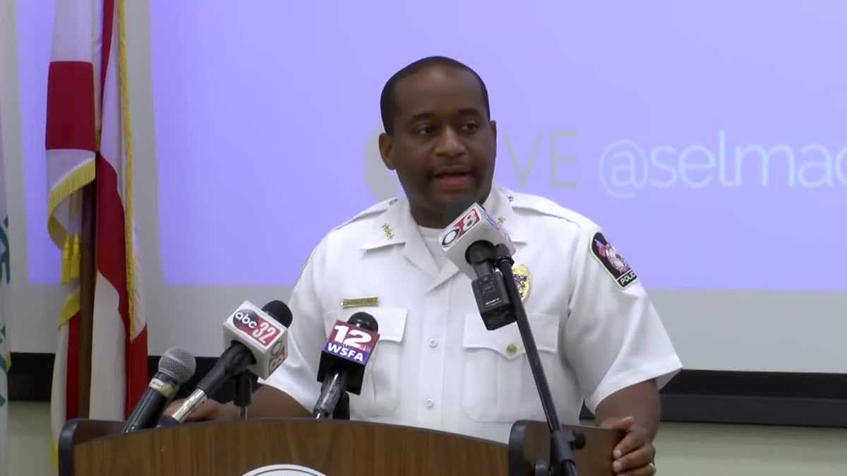 Selma police officer shot and killed while on duty, 18-year-old charged